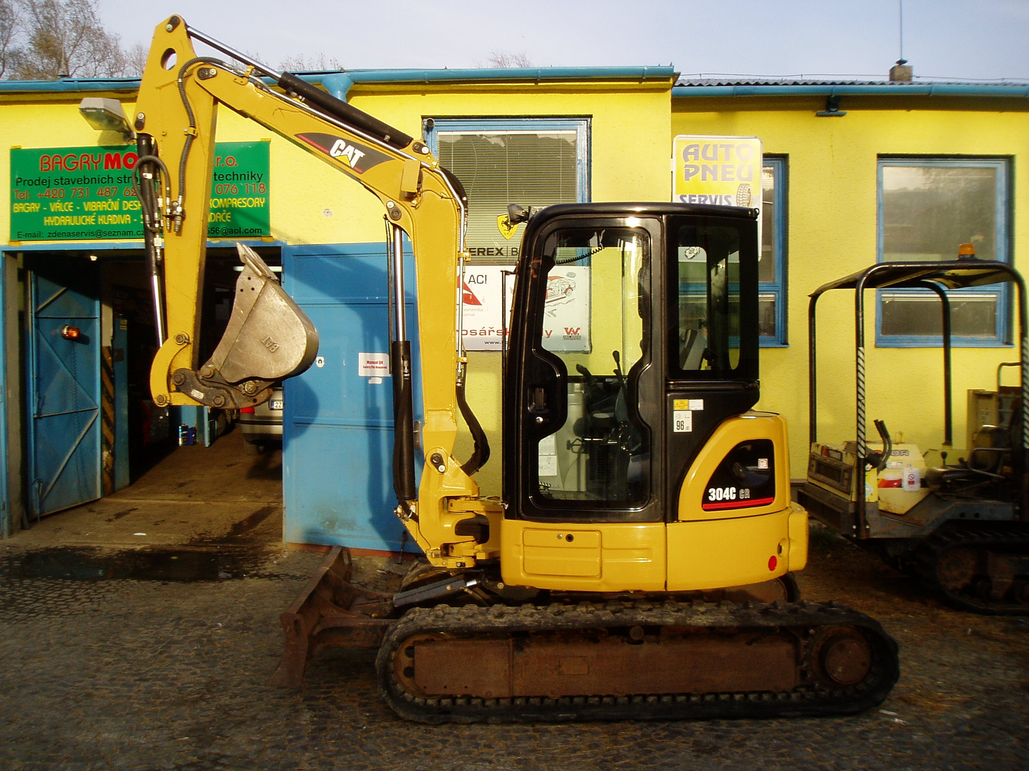 CAT 304CR.R.V.2006Bagry Moravia, s.r.o. - Prodej a pronájem stavebních ...